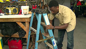 Ladder Safety: Inspecting Ladders Before Use - Free Training Power